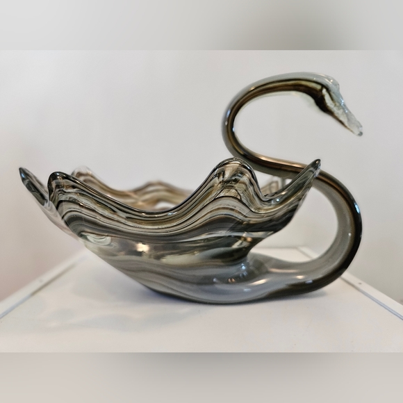 Sooner | Art | Vintage Sooner Blown Glass Swirl Swan Bowl Or ...